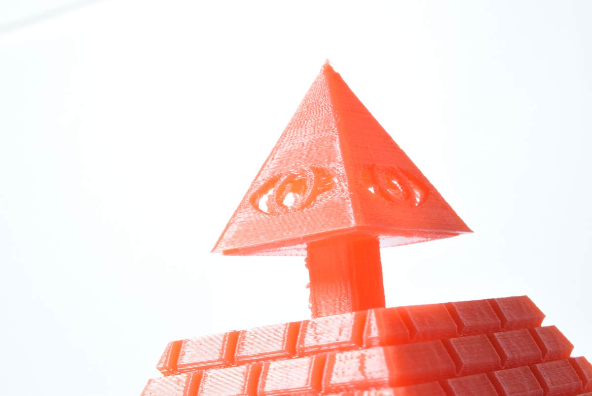 Egyptian Pyramid with LED 3D Printed – Alienbunker